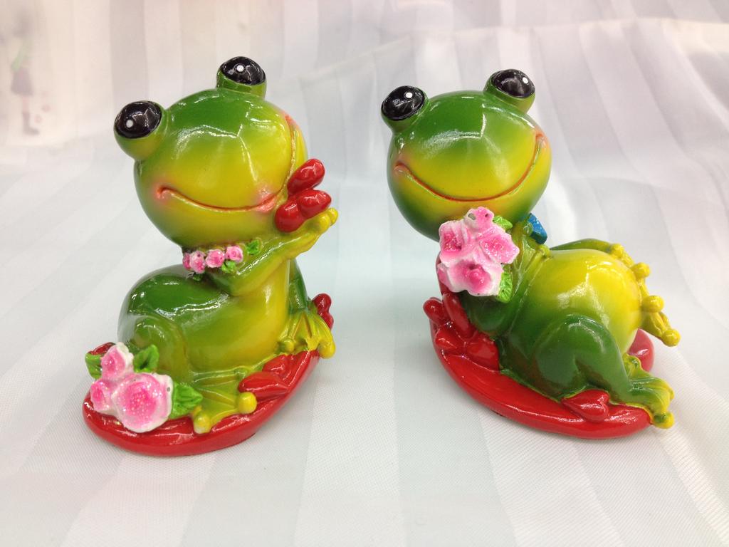 Supply LY2094 frog series in the rustic frog couple decoration home ...