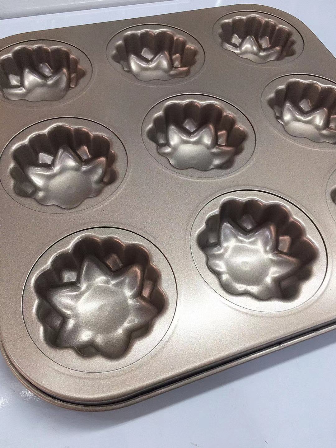 9-hole hexagonal flower-shaped baking pan